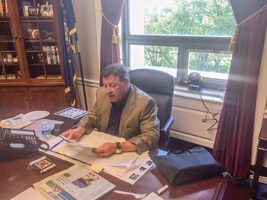 Shuster discusses presidential campaign, GOP differences - Herald-Standard